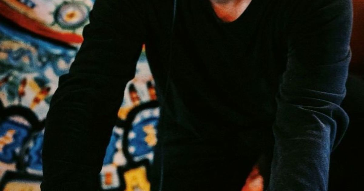 Hinter den Decks: DJ Nicolas Albrecht im Spotlight - Frau Immer & Herr Ewig